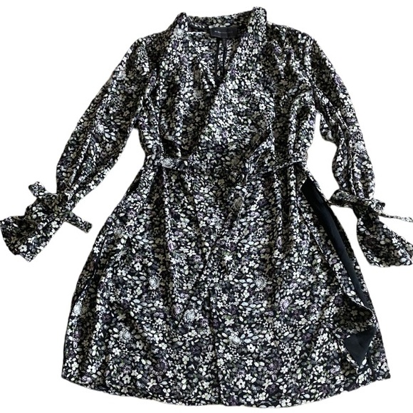 BCBG | Dresses | Bcbg Max Azria Black Label Floral Print Duster Wrap ...